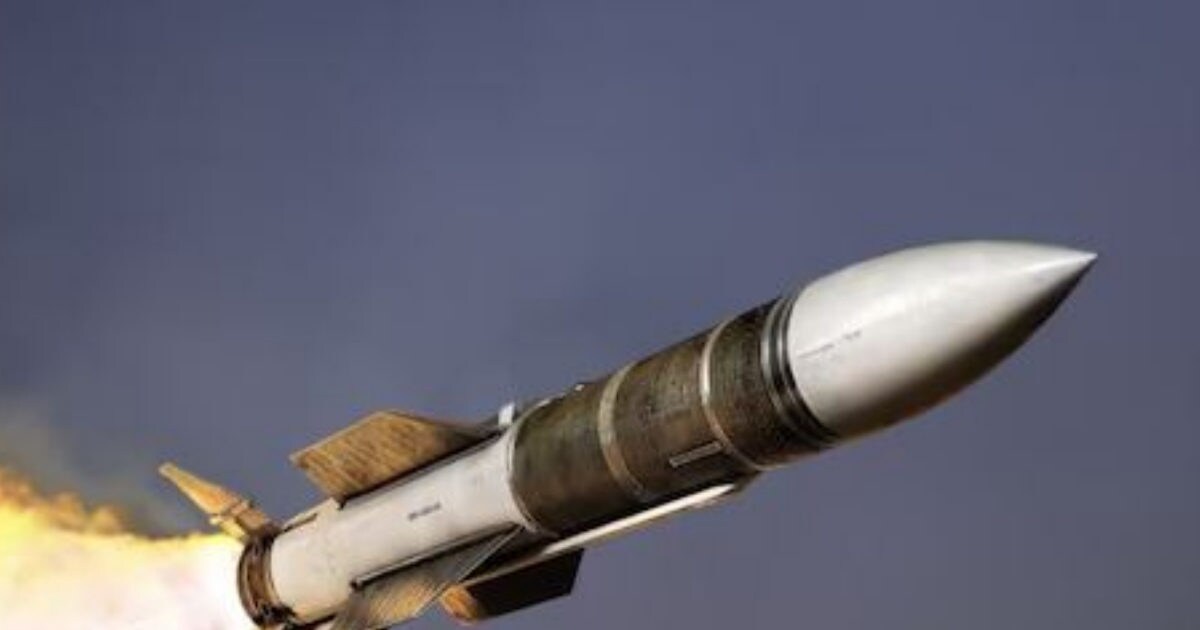 ईरान ने बनायी दुनिया की सबसे खतरनाक मिसाइल, ध्वनि की गति से भी है 5 ...