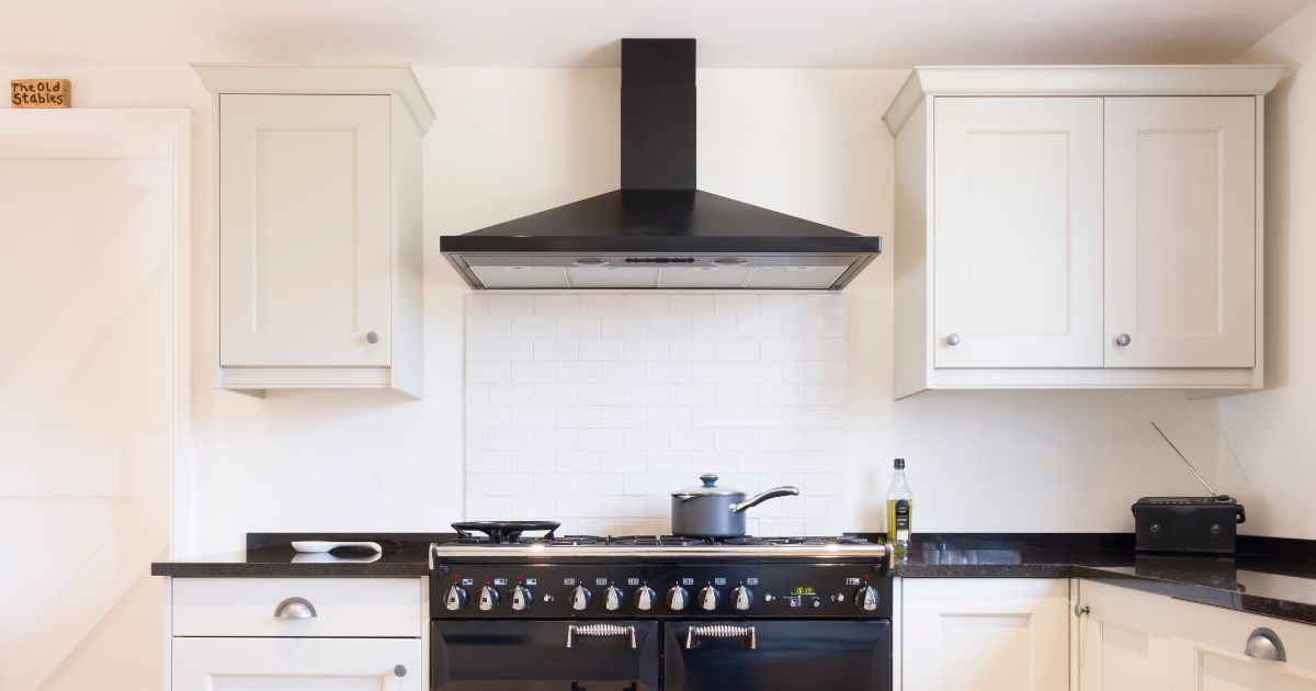 जानिए कितनी तरह की होती Chimney और किचन में क्यों करते हैं इसका ...