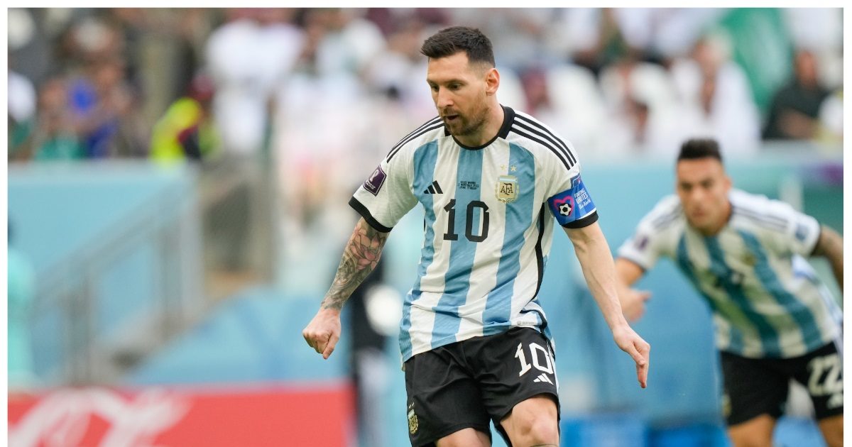 VIDEO : मेसी के हाथ से लगी गेंद, याद आ गया माराडोना का ‘हैंड ऑफ गॉड ...