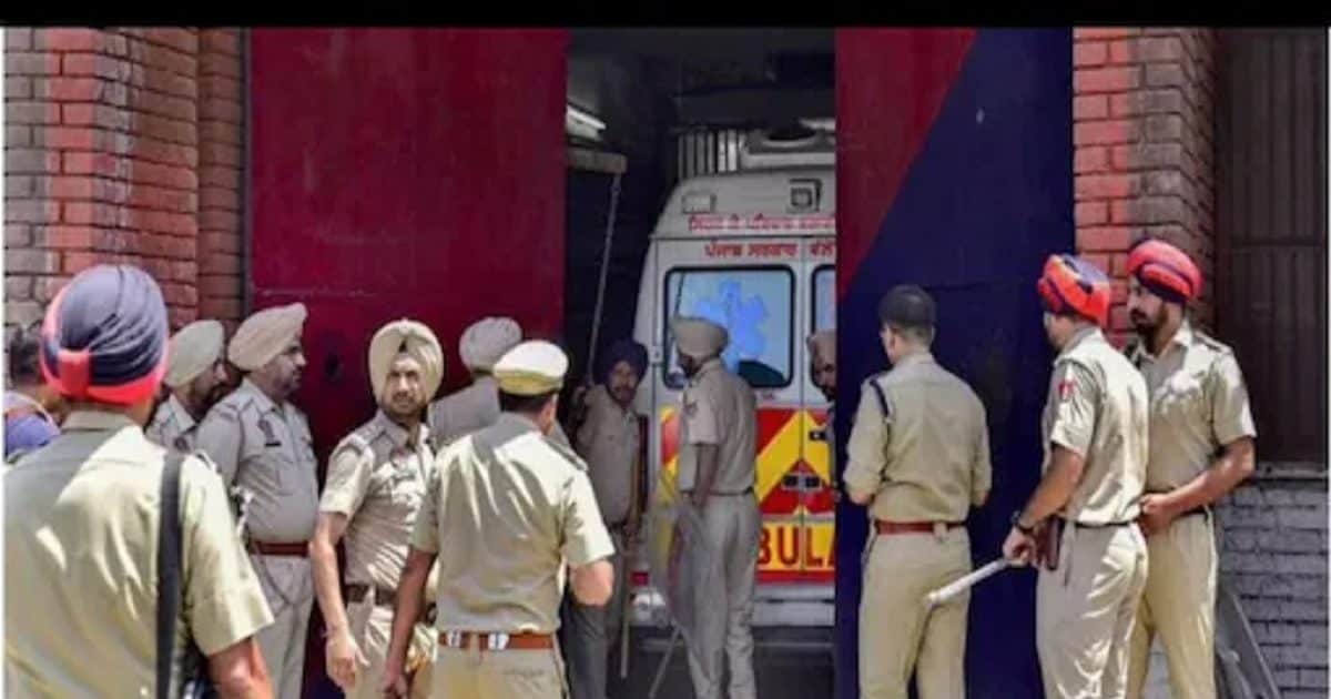 पंजाब पुलिस की सख्ती! फिरोजपुर में रद्द होंगे 666 हथियारों के लाइसेंस ...
