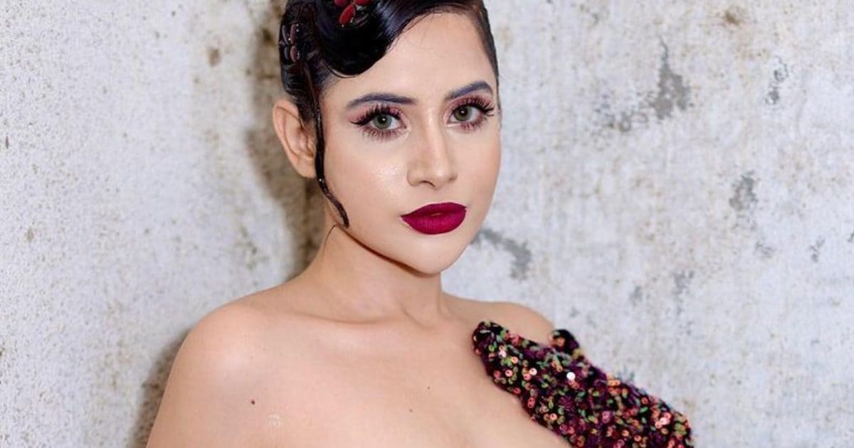 चेतन भगत भी करते हैं उर्फी जावेद को फॉलो? एक्ट्रेस को लेकर कुछ इस तरह ...