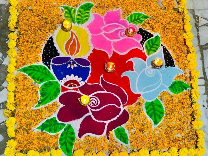 Dev Deepawali 2022 Rangoli: देव दिवाली पर घर के आंगन को खूबसूरत रंगोली ...