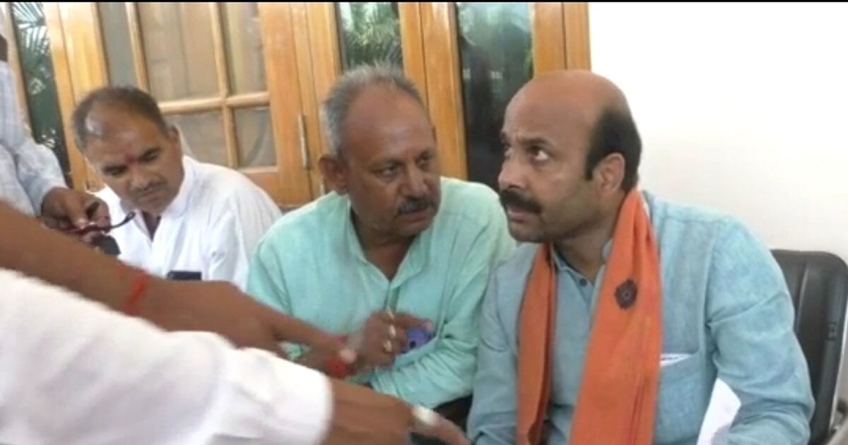 BJP सांसद हरीश दिवेदी और उनके भाइयों को कोर्ट का नोटिस, 11 नवंबर तक ...
