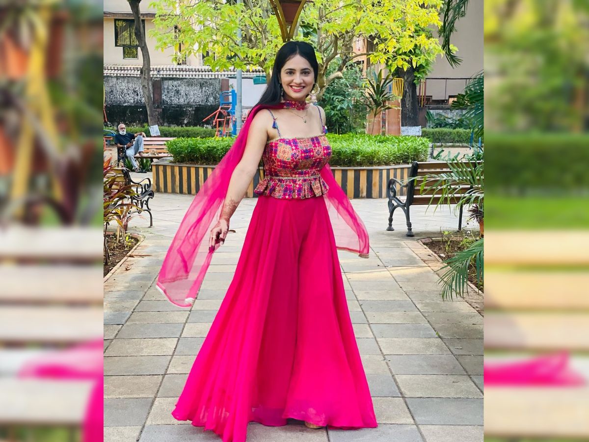 PICS: पिंक कलर के प्लाजो-टॉप में गॉर्जियस दिखीं भोजपुरी एक्ट्रेस, शायनी ...