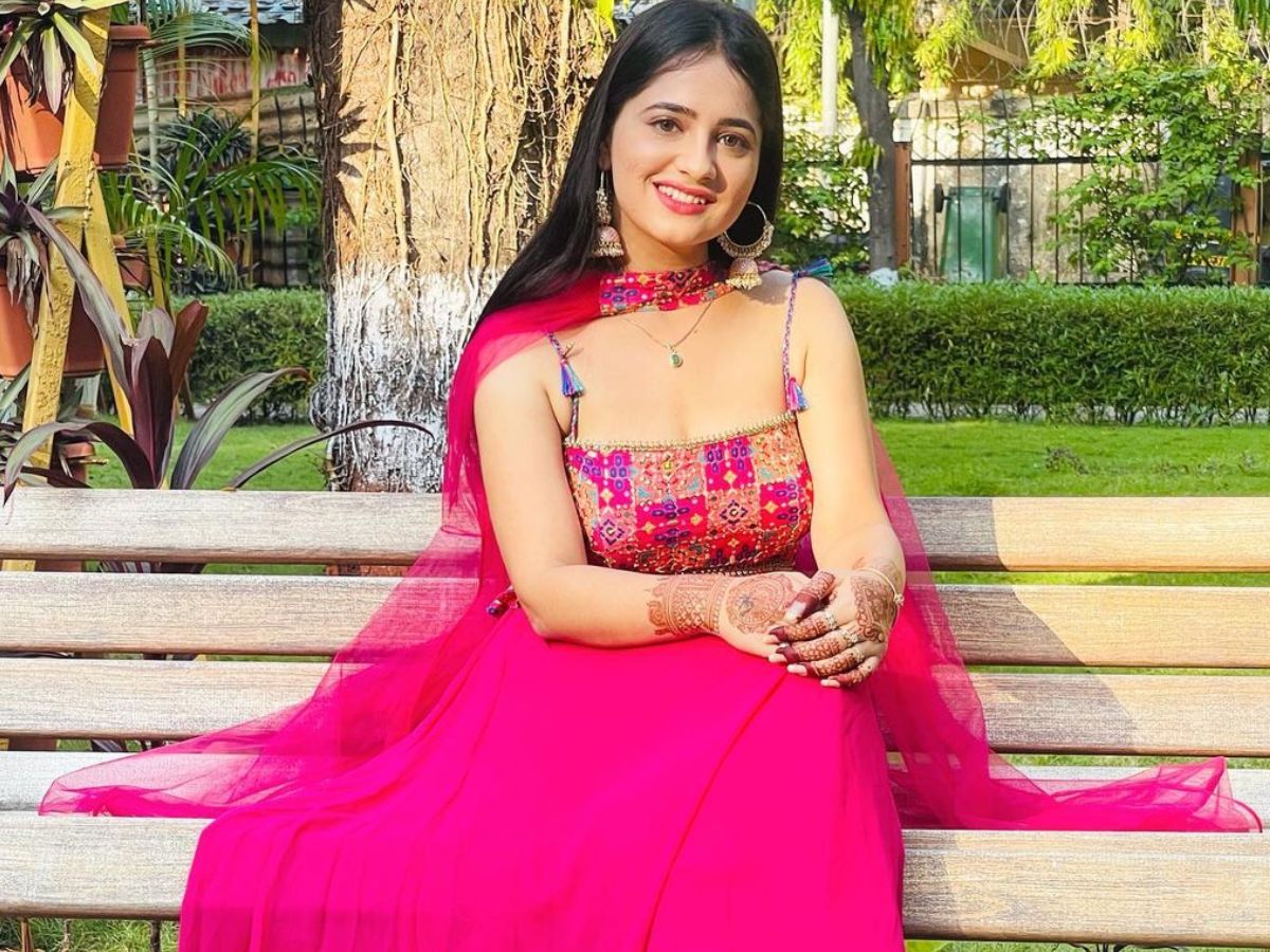 PICS: पिंक कलर के प्लाजो-टॉप में गॉर्जियस दिखीं भोजपुरी एक्ट्रेस, शायनी ...