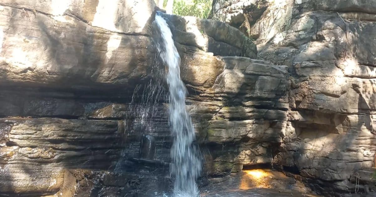 बालाघाट: एक वॉटरफॉल ऐसा, जो 24 घंटे करता है महादेव का जलाभिषेक ...