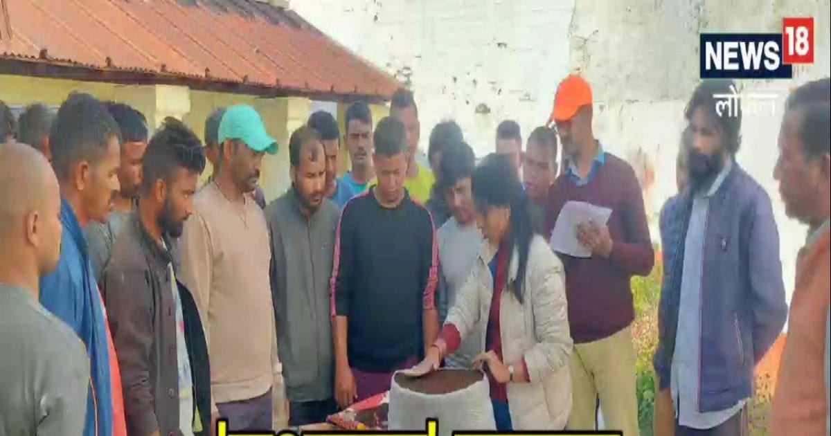 अल्मोड़ा जेल के कैदियों को आत्मनिर्भर बनाने की ट्रेनिंग, सीख रहे मशरूम ...