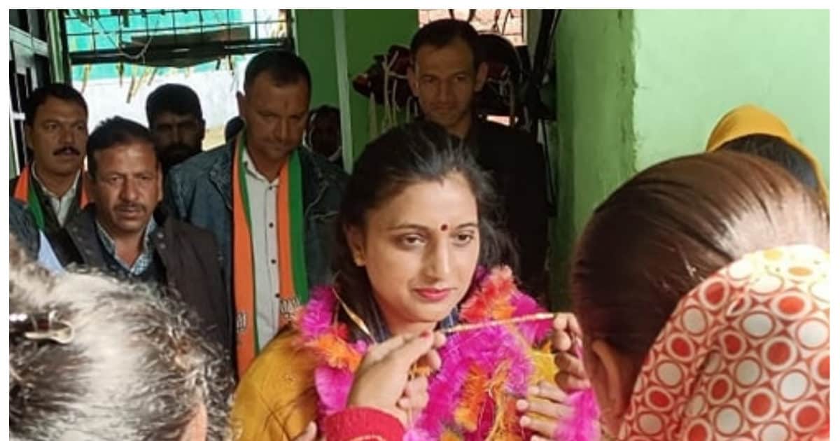 'बागी' दयाल प्‍यारी को रीना कश्‍यप ने दी करारी शिकस्‍त, हिमाचल विधानसभा ...