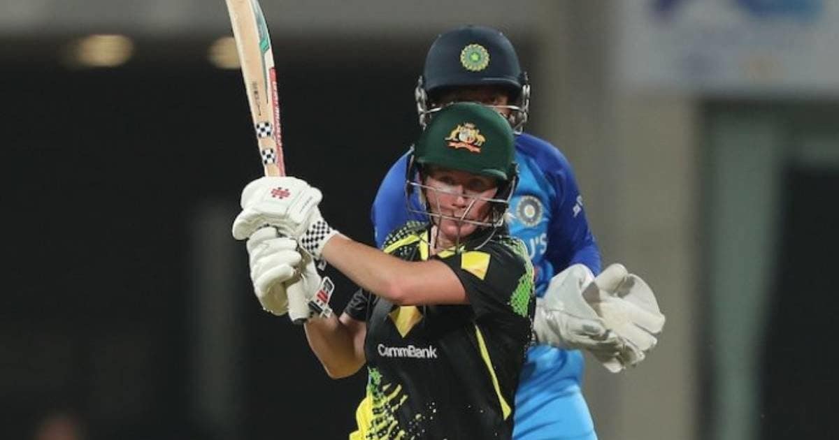 INDW vs AUSW: बेथ मूनी की तूफानी पारी से पस्‍त हुआ भारत, बड़े लक्ष्‍य ...