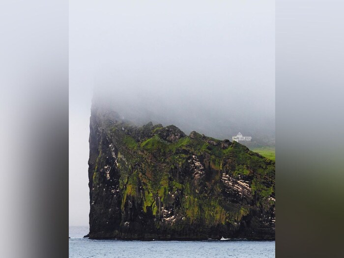 Loneliest House in the World: इंसानों से दूर वीरान आइलैंड पर बना है ये ...
