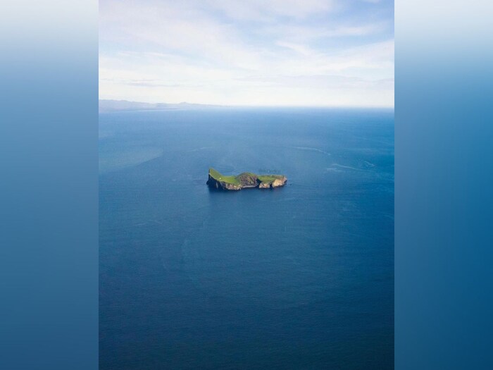 Loneliest House in the World: इंसानों से दूर वीरान आइलैंड पर बना है ये ...