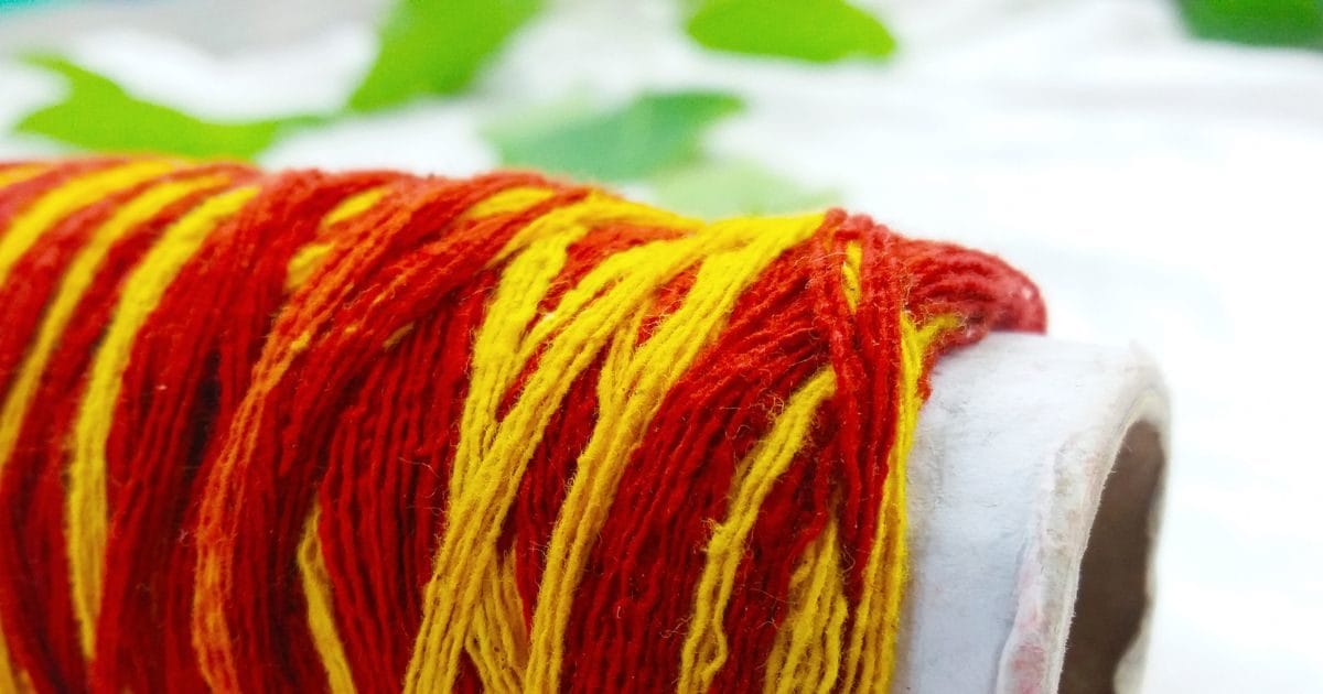 Kalava Benefits: क्या आपको मालूम है हाथ पर मौली या कलावा क्यों बांधते ...