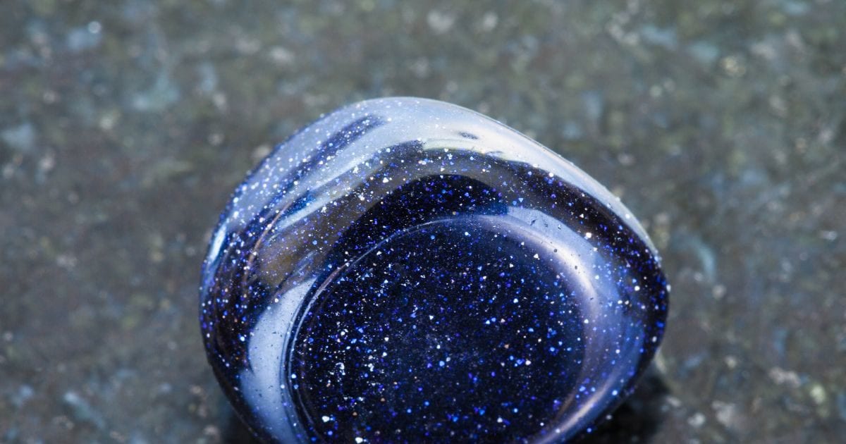 मकर और कुंभ राशि के लोगों के लिए वरदान है ये चमत्कारी रत्न, मिलेंगे ...