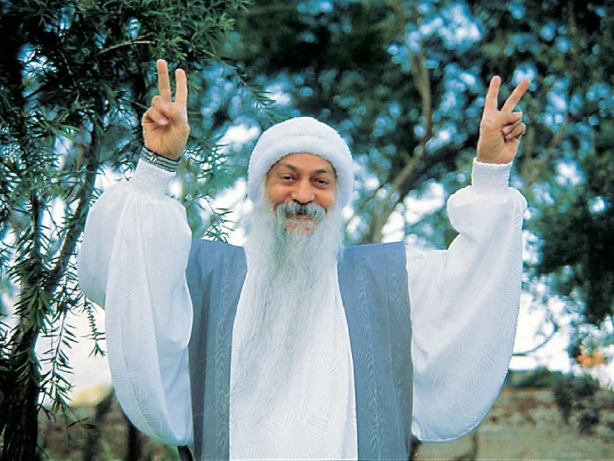 Osho Birthday: कैसा था रजनीश से ओशो बनने तक का सफर - osho birthday how did he become osho from ...