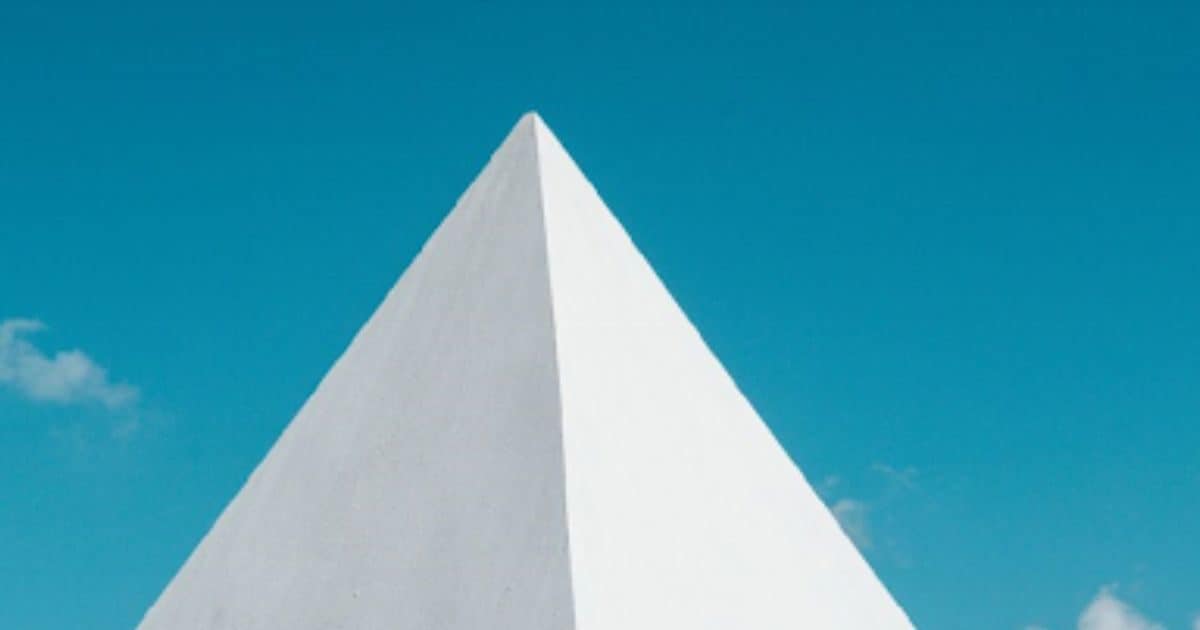 सभी इच्छाओं को पूरी करता है कागज का इच्छापूर्ति पिरामिड, जानें इसे ...