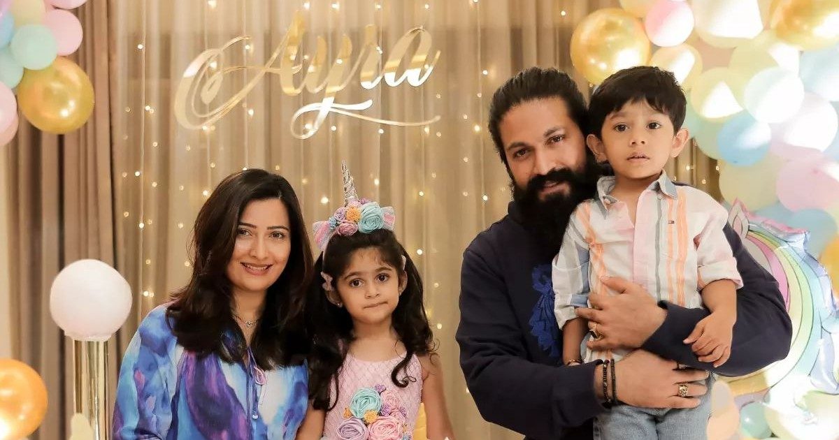 Photos: 'KGF' स्टार यश और राधिका ने लाडली बेटी का धूमधाम से सेलिब्रेट ...