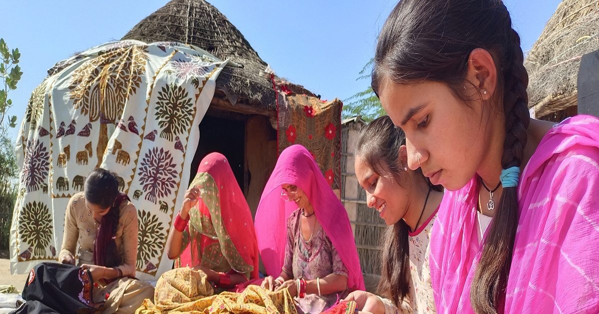 Barmer: पाकिस्तान से आए परिवार के युवा दिखा रहे हुनर, आप भी देखिए ...