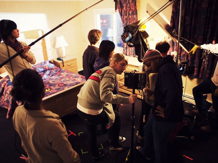 अरबों रुपये का है एडल्ट फिल्म इंडस्ट्री का मार्केट! क्या आप जानते हैं ...