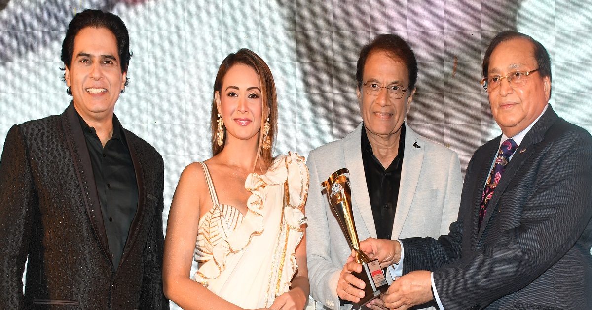 हाई फ्लायर्स 50 ग्लोबल अचीवर्स अवार्ड्स नाइट में हुआ दिग्‍गज हस्तियों ...
