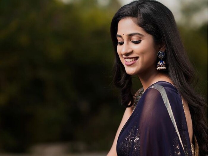 प्रभास के लिए गाना गाने वाली खूबसूरत सिंगर ने किया मिस्ट्री मैन से शादी ...