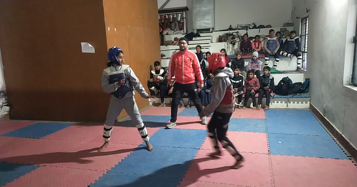 Almora News: अल्मोड़ा के स्टेडियम में खुला खेलो इंडिया का सेंटर ...