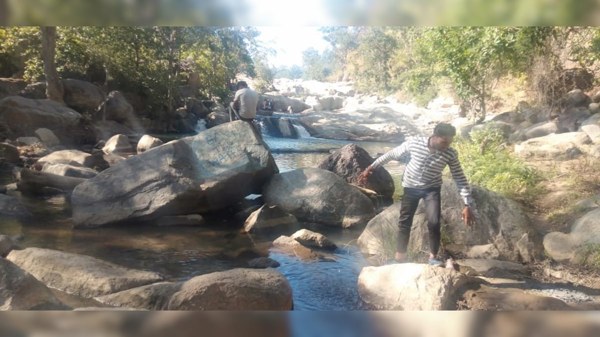 बालाघाट: यहां तीन जगह से झरने बहकर मिलते हैं पवित्र कुंड में, ऐसा ...