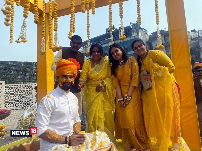 PICS: BJP अध्यक्ष JP नड्डा के बेटे हरीश ने रिद्धि संग लिए 7 फेरे ...