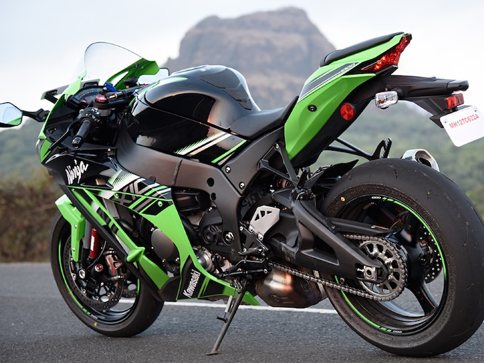 Top 10 High Speed Bikes: माइल्ड सुपरबाइक लेने का है प्लान, ये बाइक्स ...