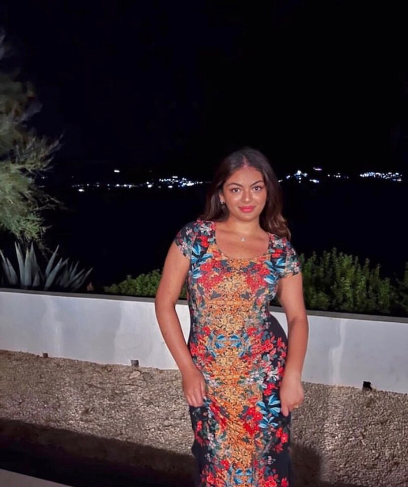 ग्लैमरस, टॉल और स्टाइलिश हैं शिल्पा शिरोडकर की बेटी अनुष्का रंजीत ...