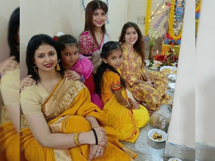 कितनी बड़ी हो गई मोहम्मद शमी की बेटी, साड़ी में तस्वीर हो रही वायरल ...