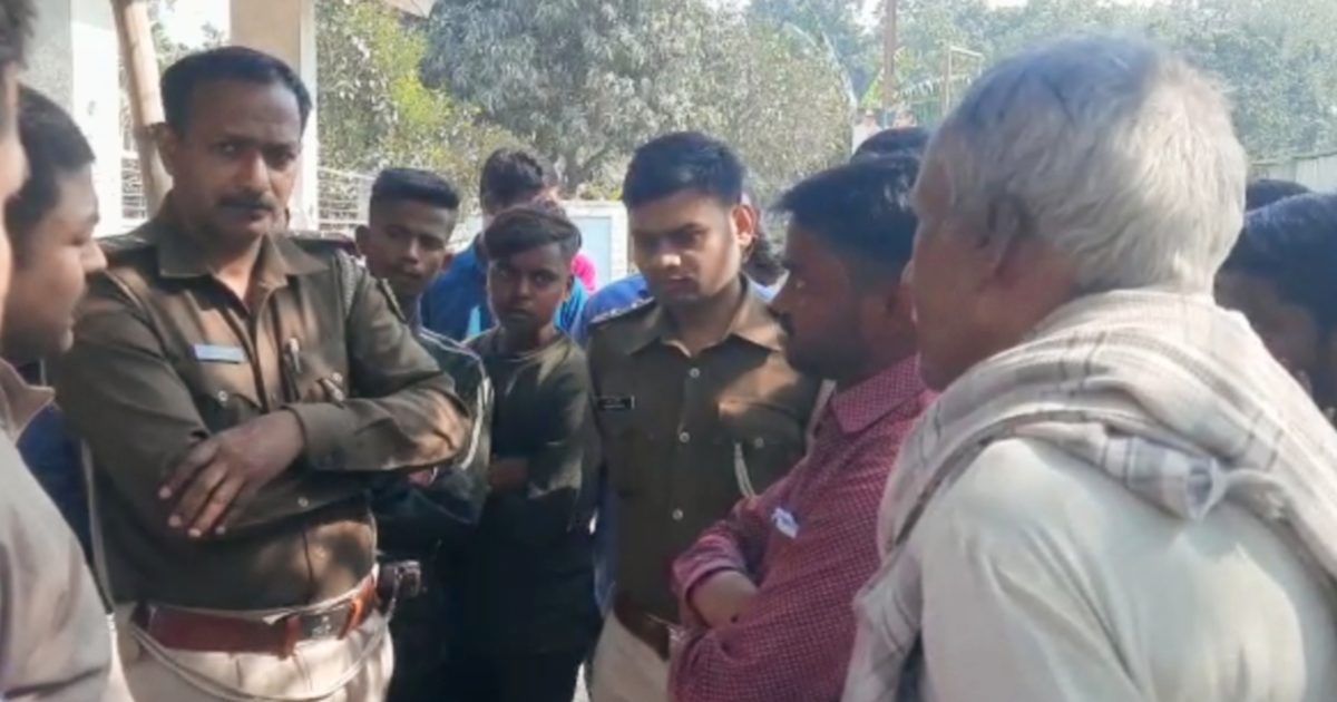 Chapra Crime News 80 Thousand Looted In Broad Daylight From Csp Center
