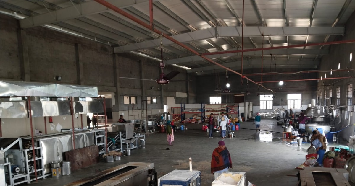 Biggest kitchen built in apna ghar ashram of bharatpur 6 thousand rotis ...