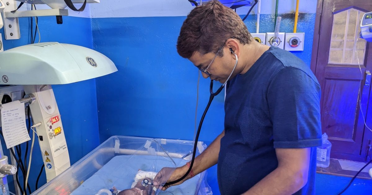 Begusarai news the woman gave birth to a 400 gram baby girl two and a ...