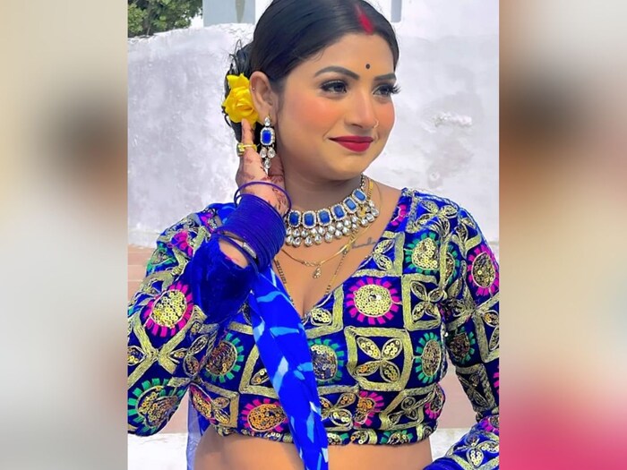 Bhojpuri Actress Rani Social Media Sensation She is a tattoo girl And ...