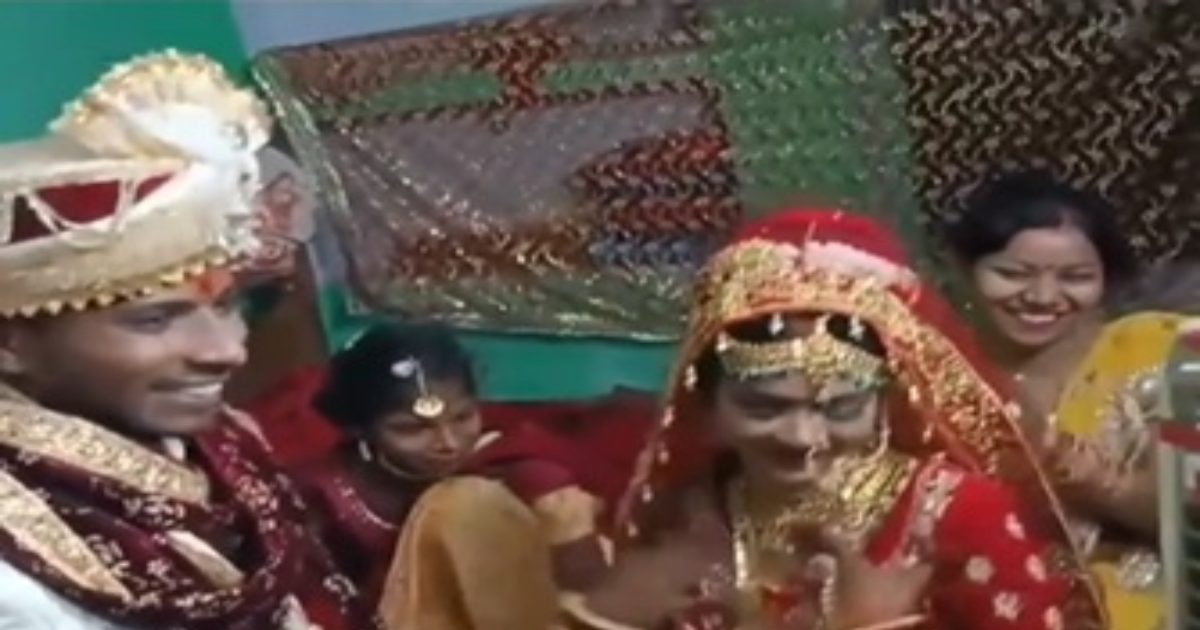 Bhojpuri song le le aayi coca cola khesari lal yadav bride dance ... Bhojpuri song le le aayi coca cola khesari lal yadav bride dance ...