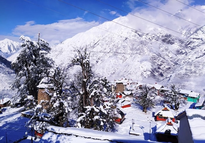 दुनिया का इकलौता मंदिर, जहां लगती है यमराज की कचहरी, शाम चौरासी में तय ...