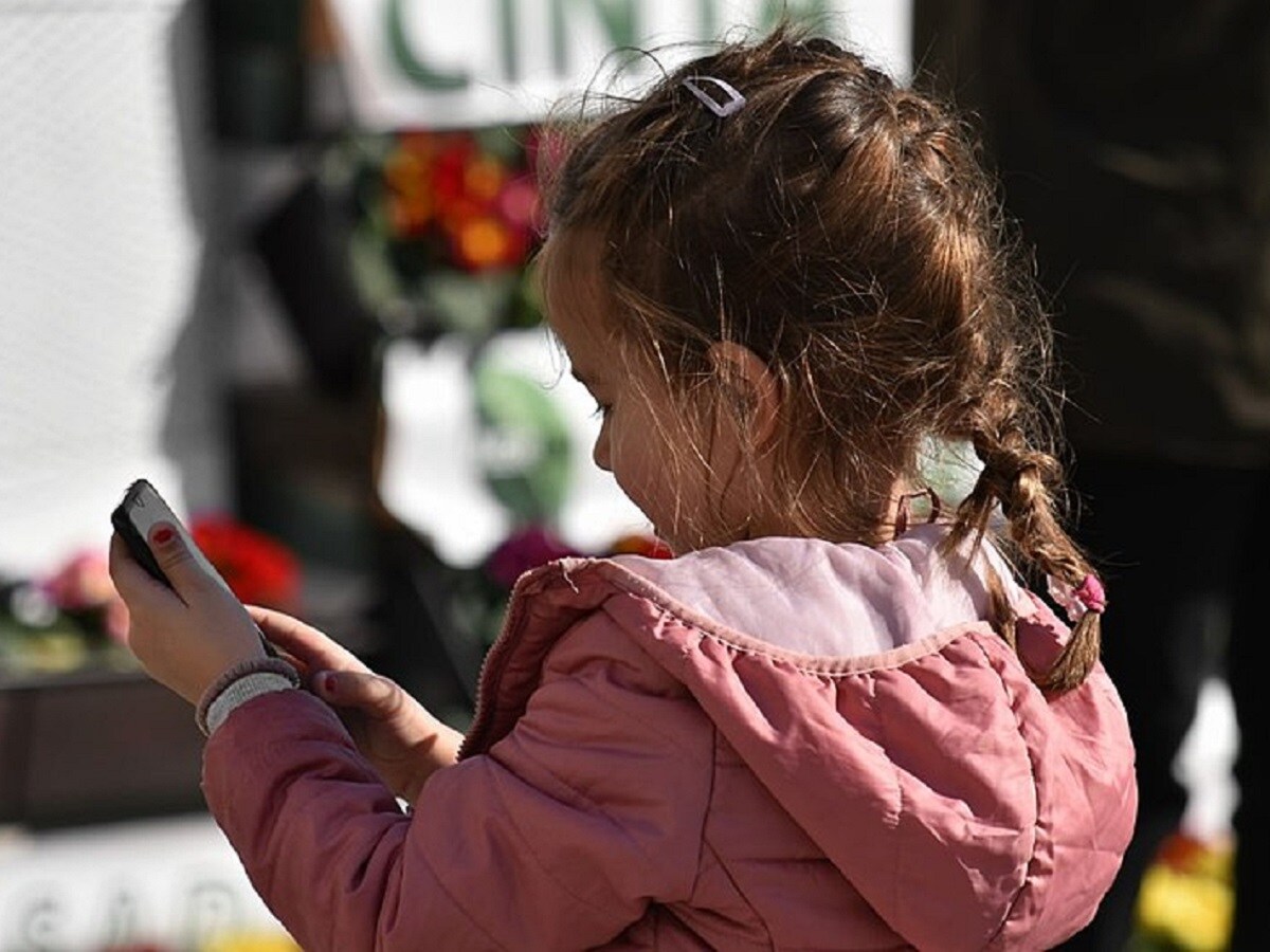 Screen Time Negative Effects on Children can be mitigated by an easy ...