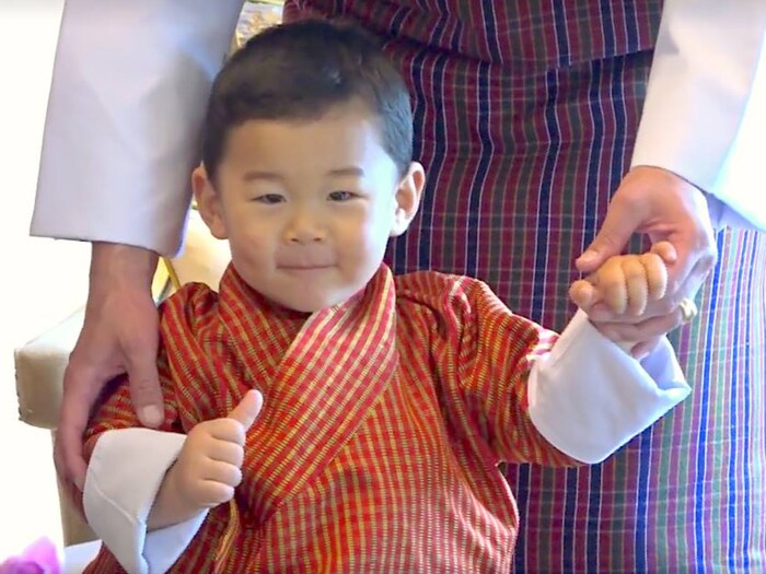 Bhutans prince jigme wangchuck becomes countrys first digital citizen ...