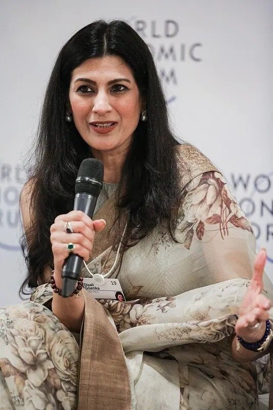 Welspun group chairperson bk goenka bought flat in 240 crore rupee for lovely wife dipali ...