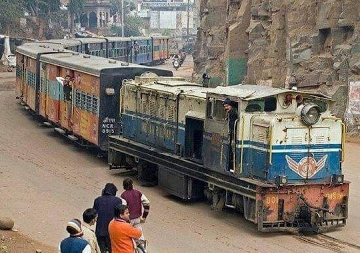 Irctc 118 years old gwalior sheopur narrow gauge train will be ...