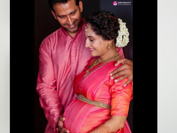 South Actress Pooja Ramachandran Share Baby Shower PICS With Husband ...