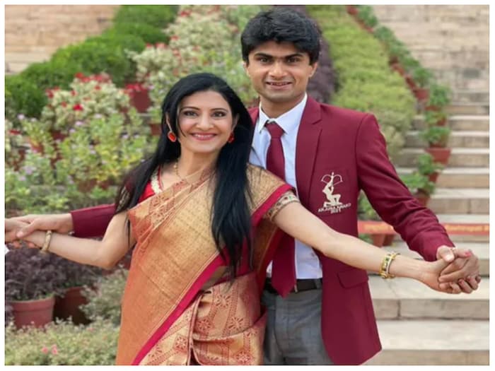 Success story of ritu suhas admi noida dm suhas ly wife mrs india ...