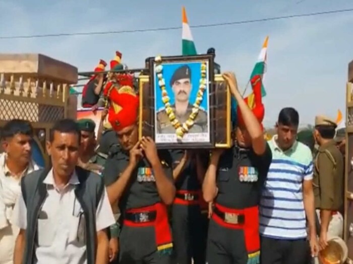 Shahadat ko naman naib subedar devkaran singh burdak jhunjhunu martyred ...