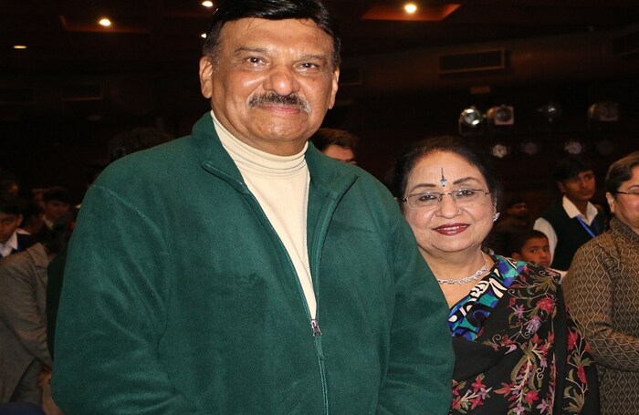 Doors will open on the right Meet Delhi Metro iconic announcers Shammi ...