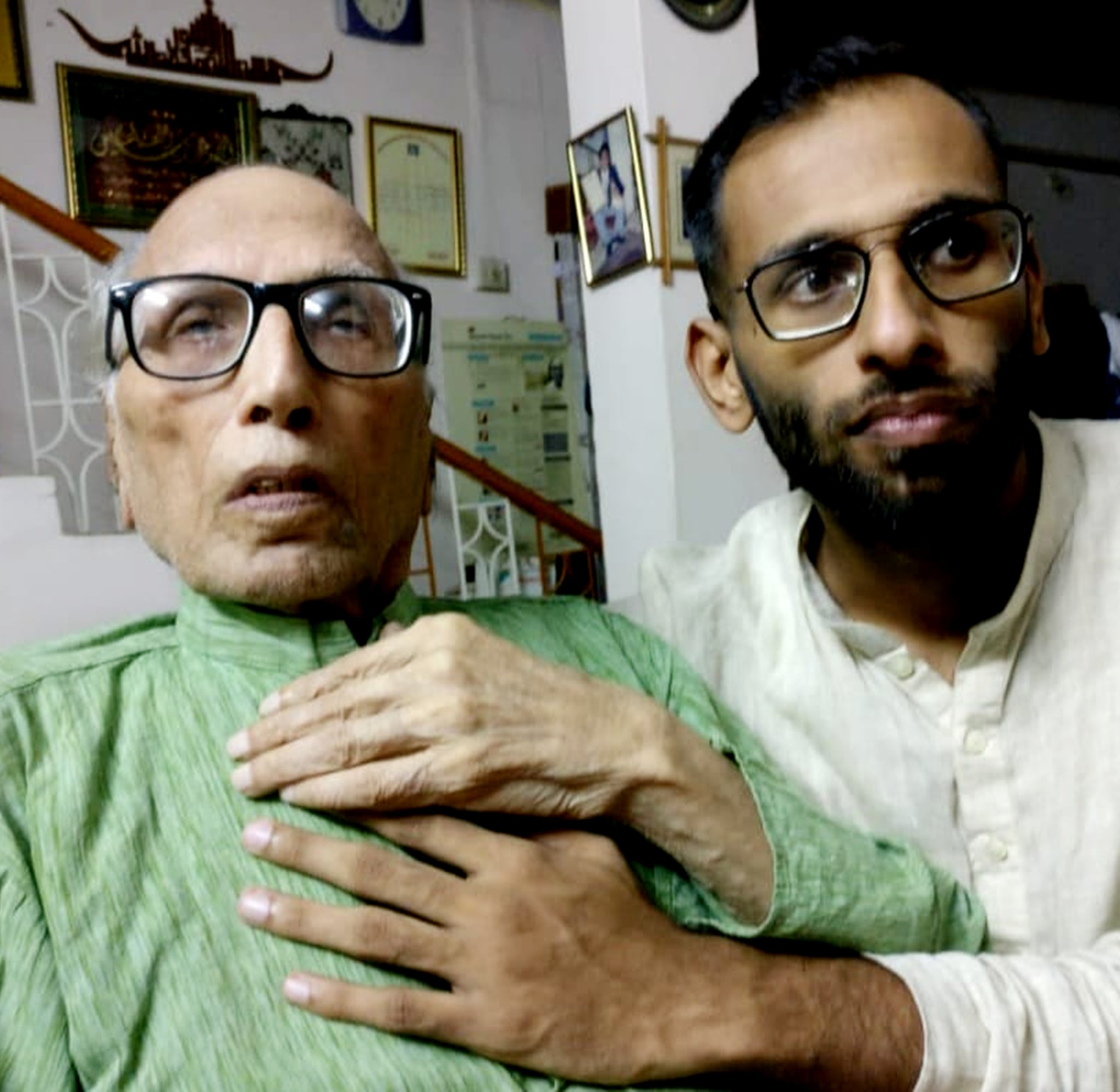 Dr Bashir Badr celebrates 87th Birthday Life and work of Famous Urdu ...