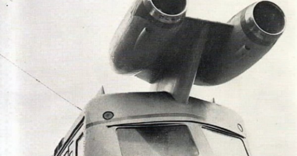 Aircraft train powered by jet engine in russia during cold war to ...