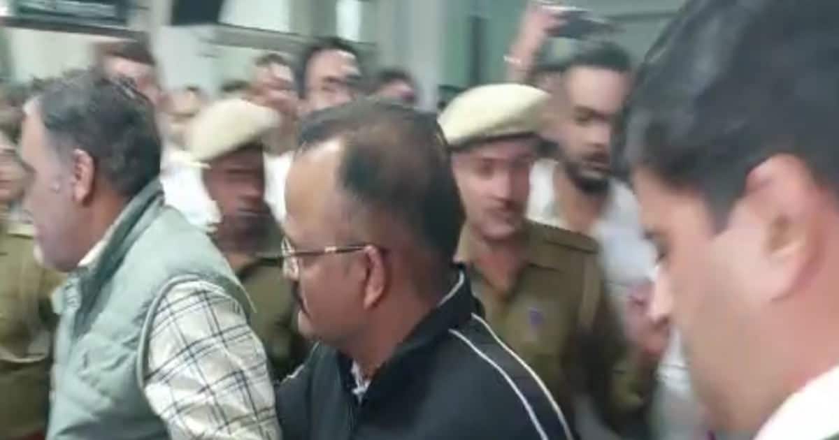 Dsp jitendra anchaliya sent to jail nri neeraj purbia case corruption acb big action udaipur ...