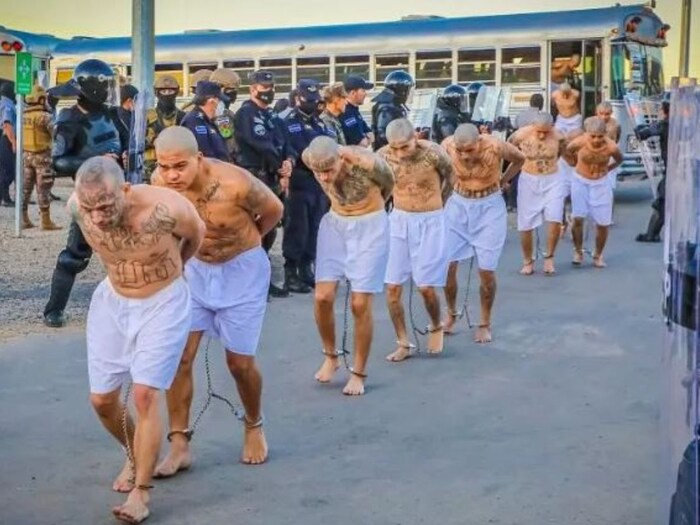 El salvador mega jail where prisoners kept on knees President Nayib ...