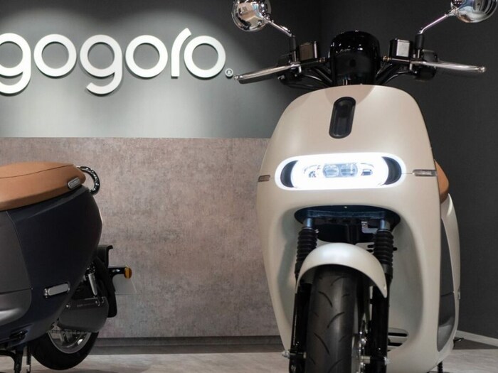 Gogoro launched electric scooter series 2 range 170 km battery swipe ...