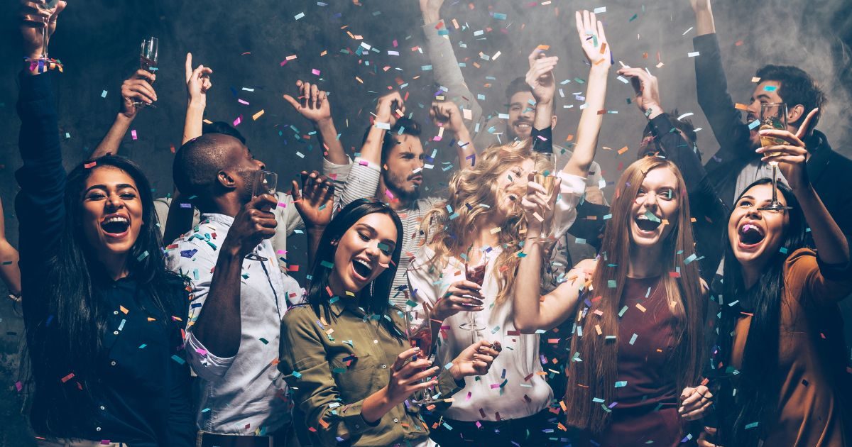 How to plan holi party at home for best celebration to make festival ...